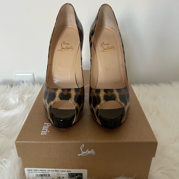Christian Louboutin | Shoes | Christian Louboutin Very Prive Patent ...